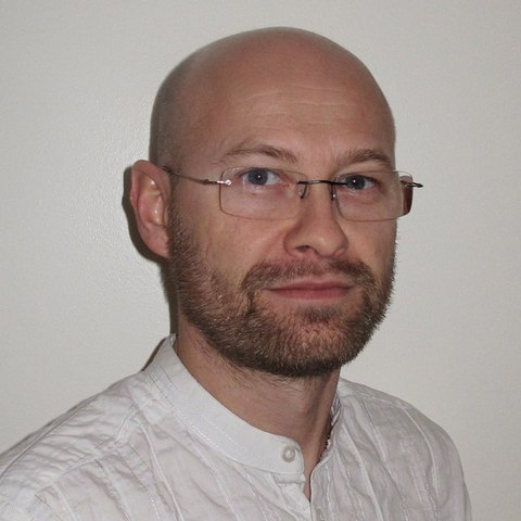 Benjamin LEDUC est né en 1973 à Dreux.